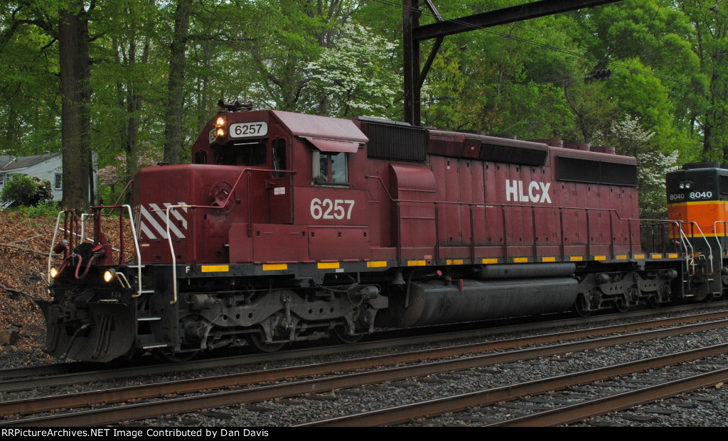 HLCX SD40-2 6257 leads Q300-22